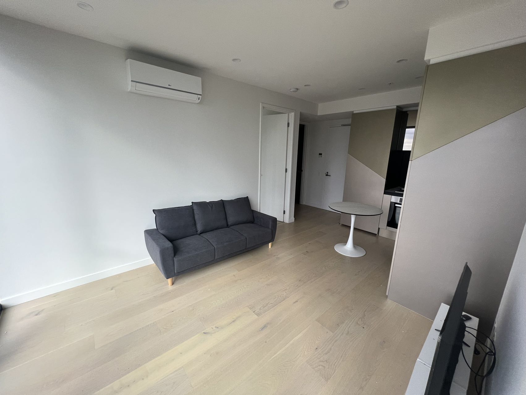 澳大利亚墨尔本Unichome品牌公寓推荐：墨尔本CBD网红楼小蛮腰 2b1b-集好家全球租